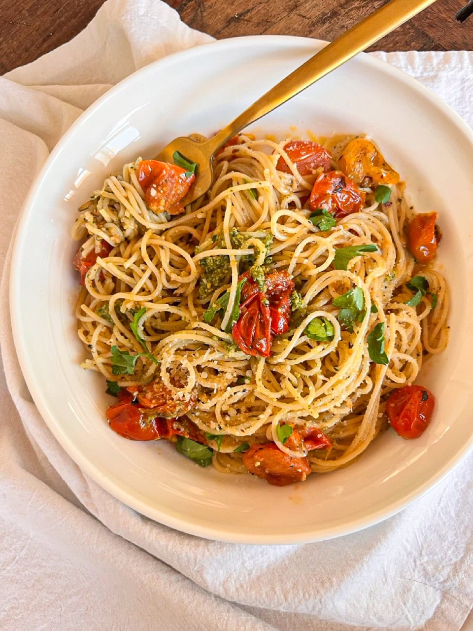 Easy Angel Hair Pasta with Pan-Roasted Cherry Tomatoes | Madly Delicious
